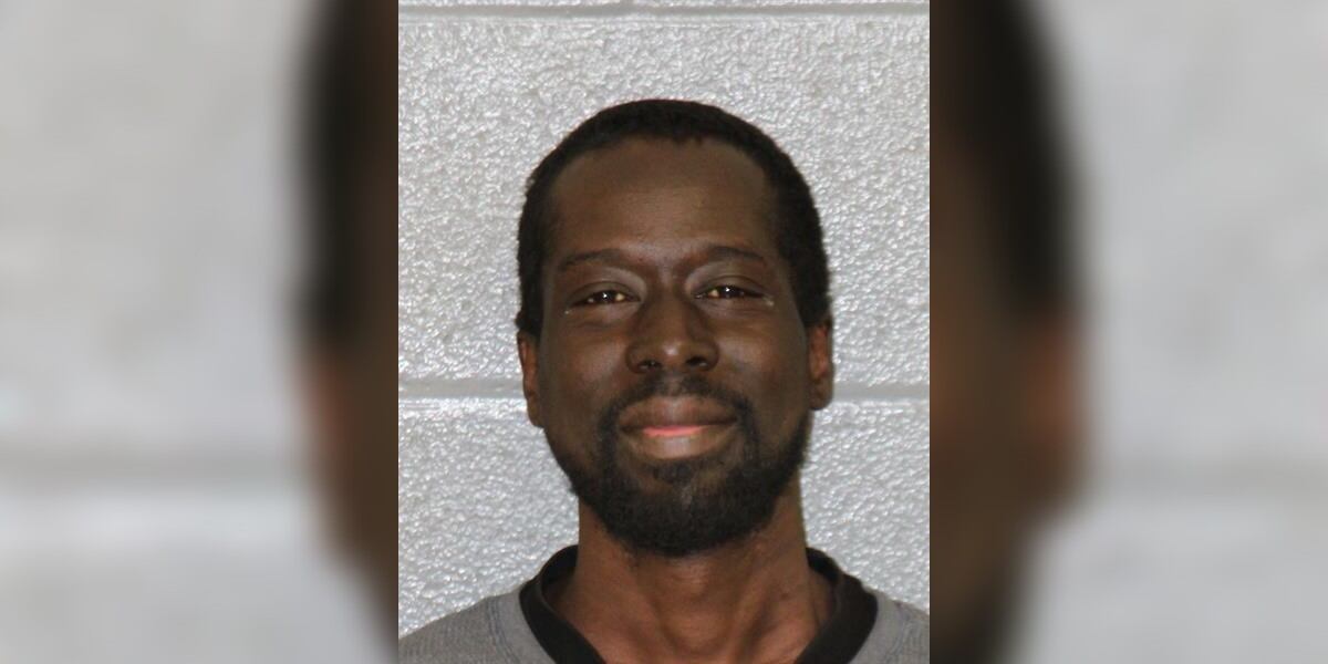 Police Man Charged With Dwi Hit And Run In Crash With Cms School Bus